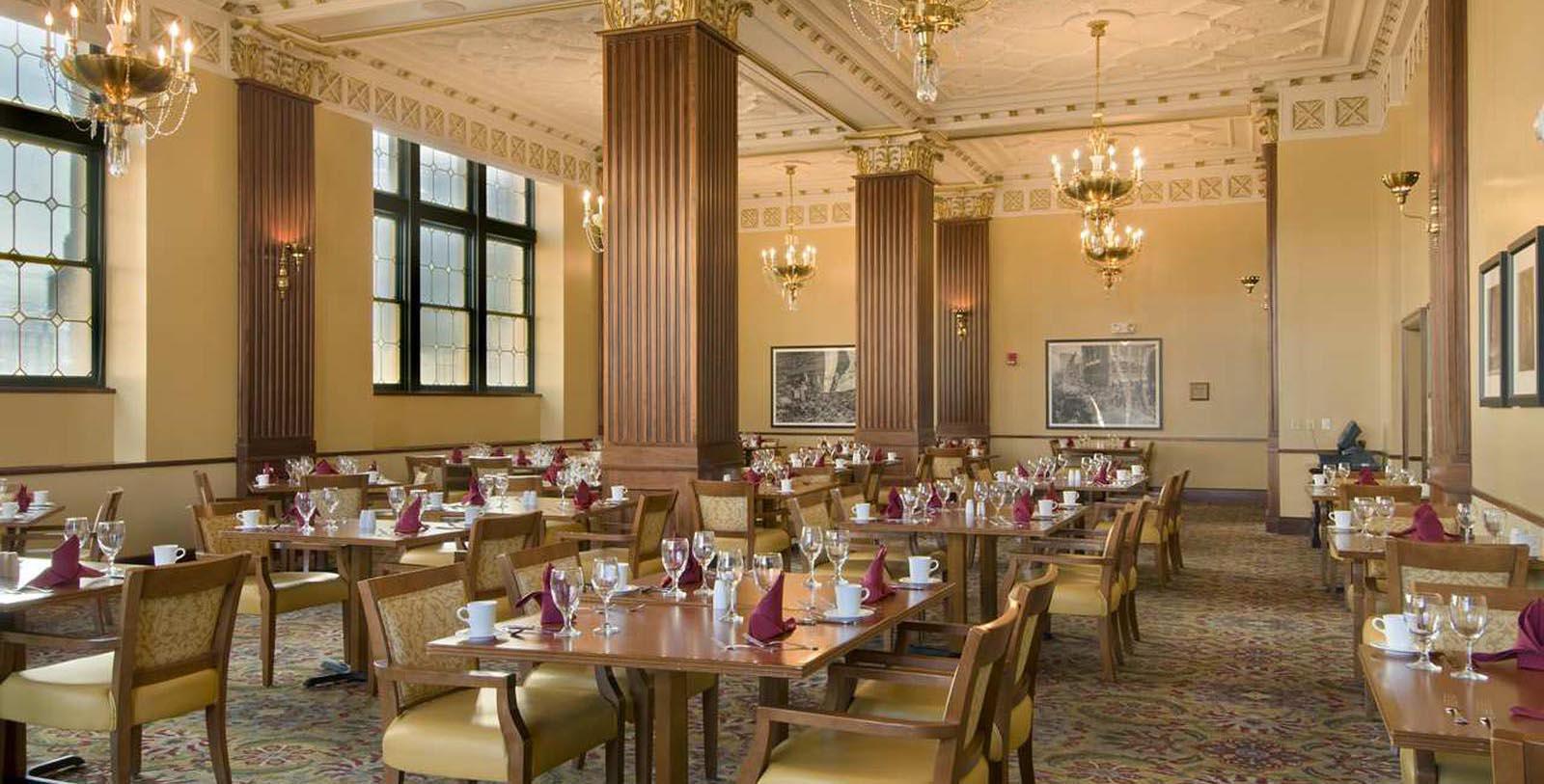 Historic Hotels in Kansas City, Missouri | Hilton President Kansas City
